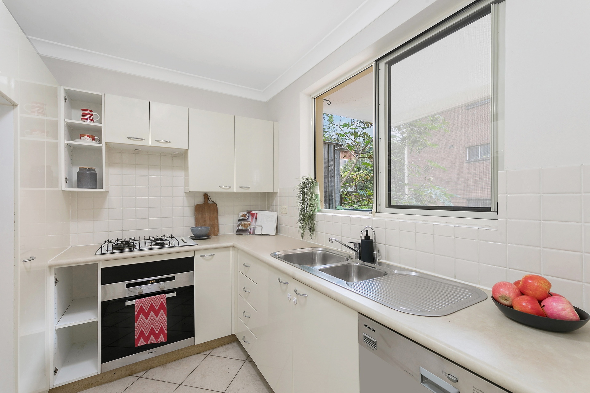Unit Leased - Collaroy